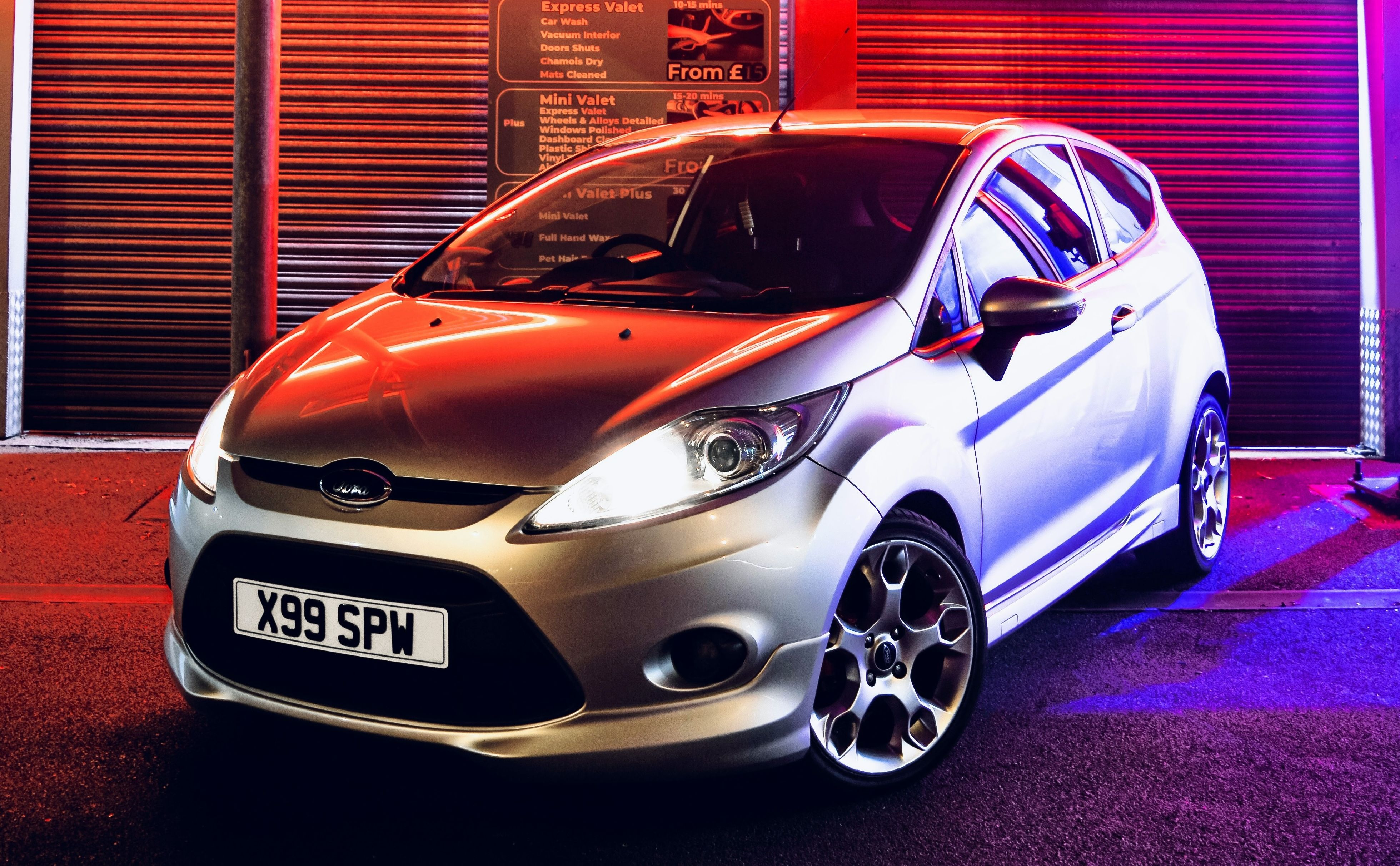 Compare the Ford Fiesta and Vauxhall Corsa | Expert Head-to-Head ...