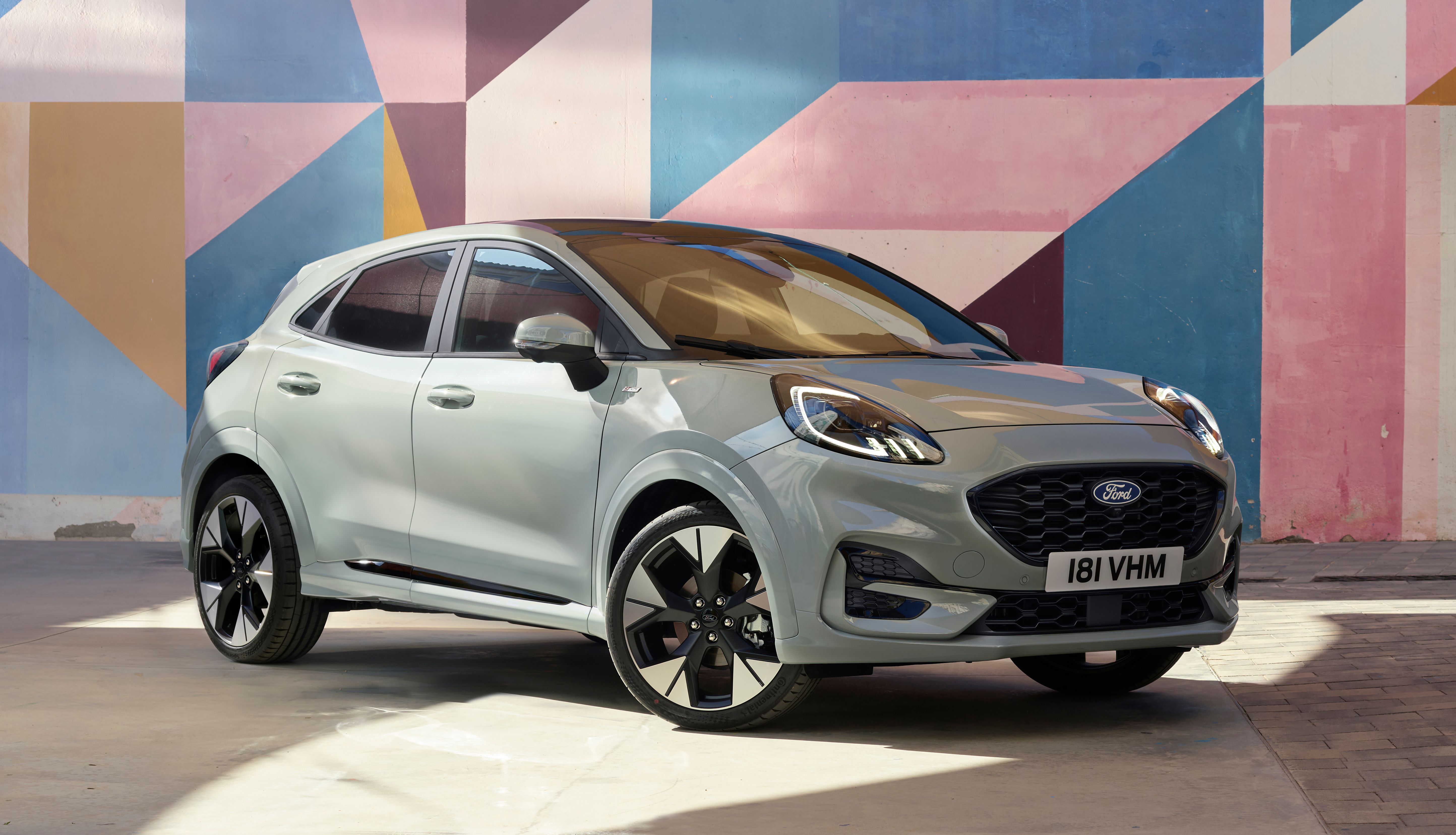 Compare the Volkswagen Golf, Honda Civic, and Ford Puma | Expert Head ...